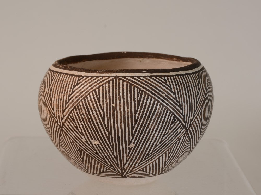 Acoma Pueblo Fine Line Pottery Jar By Rose Chino – Antique American ...